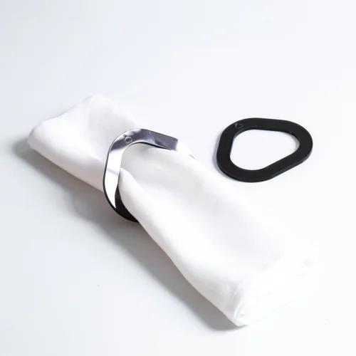 Peramu Design - Classic Bold Napkin Ring For 2 Black | hipicon