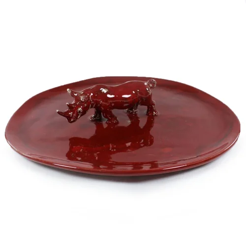 GA Ceramic - Rhino Figured Plate Red | hipicon