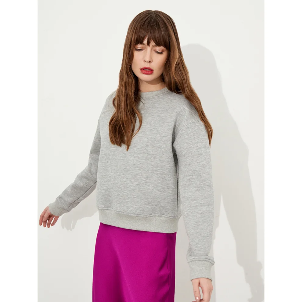 The Good Look Company - Olivia Crop Sweatshirt S - SOLD OUT Grey - SOLD ...