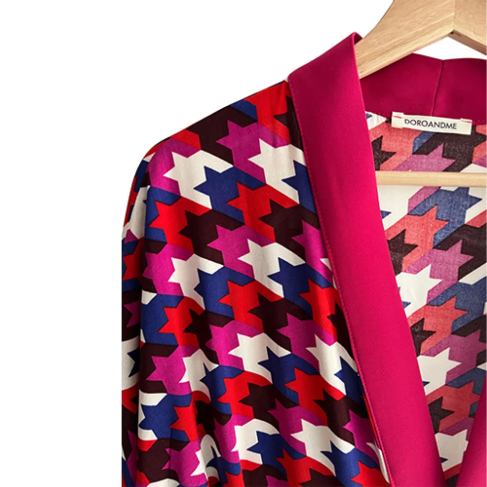 DOROANDME - Goose Foot Pattern Kids Kimono Age 8 Fucshia | hipicon