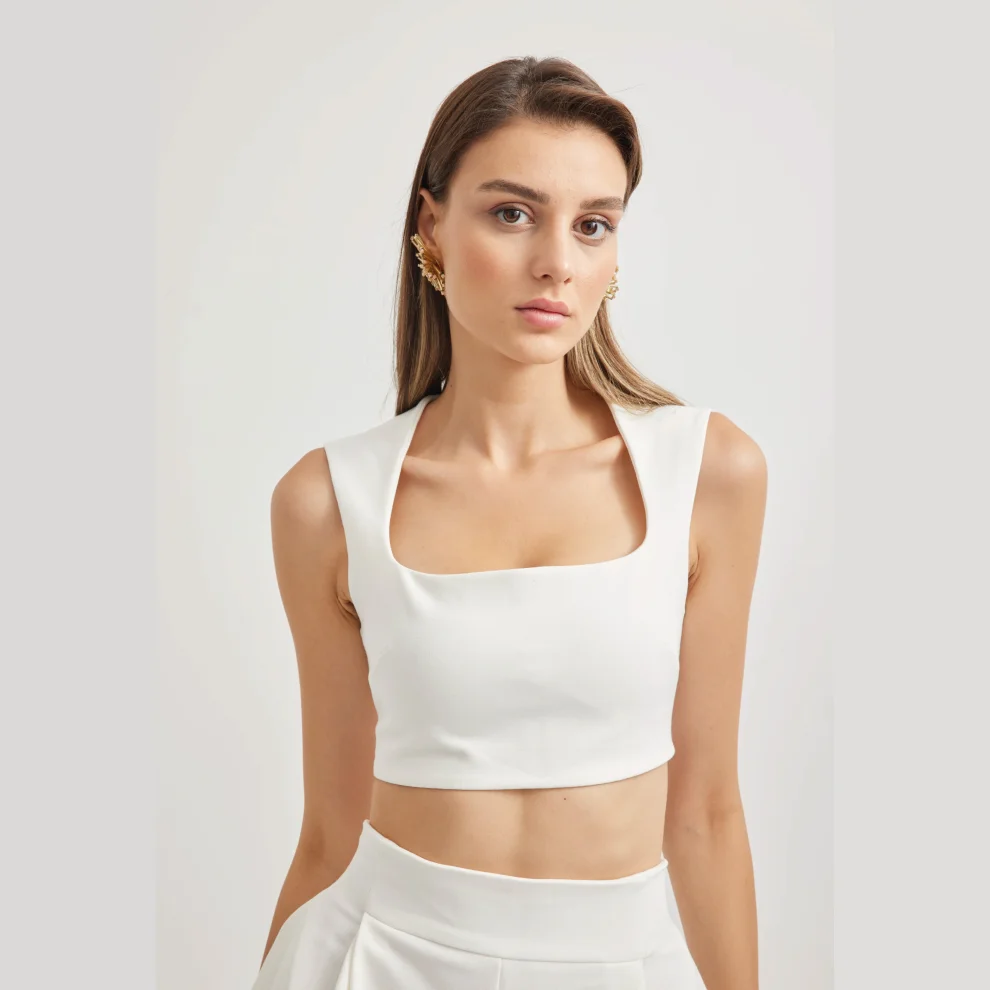 Nurseli Sarıkaya Design - Camellia Top & Bottom Set 36 White | hipicon