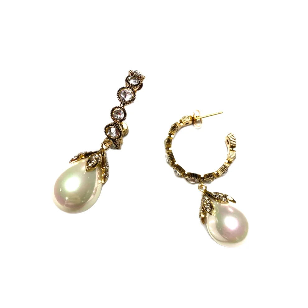 Sofia's Zoo - Pearl Drop Earrings | hipicon