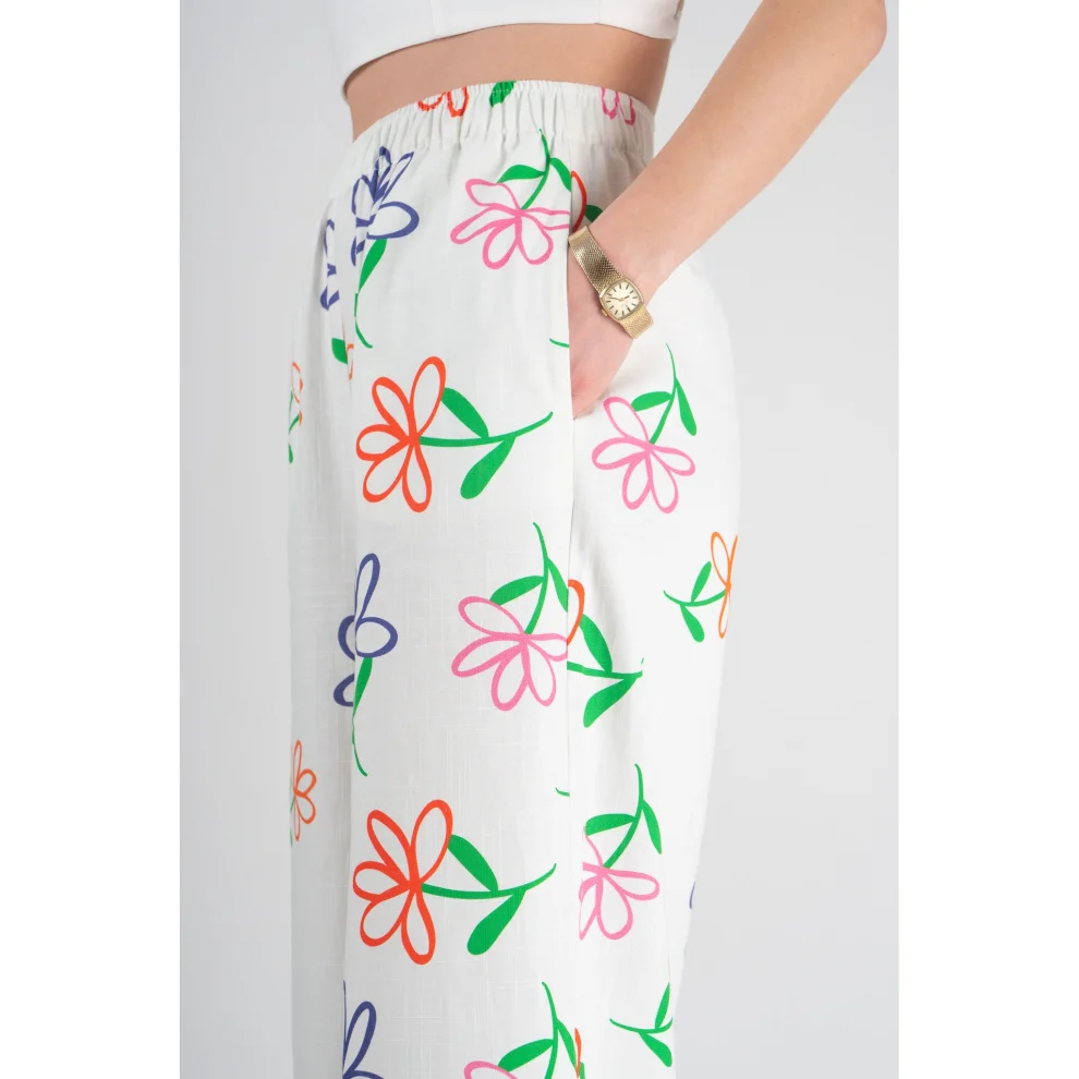 Pemy Store - Breeze Casual Fit Pants L White | hipicon