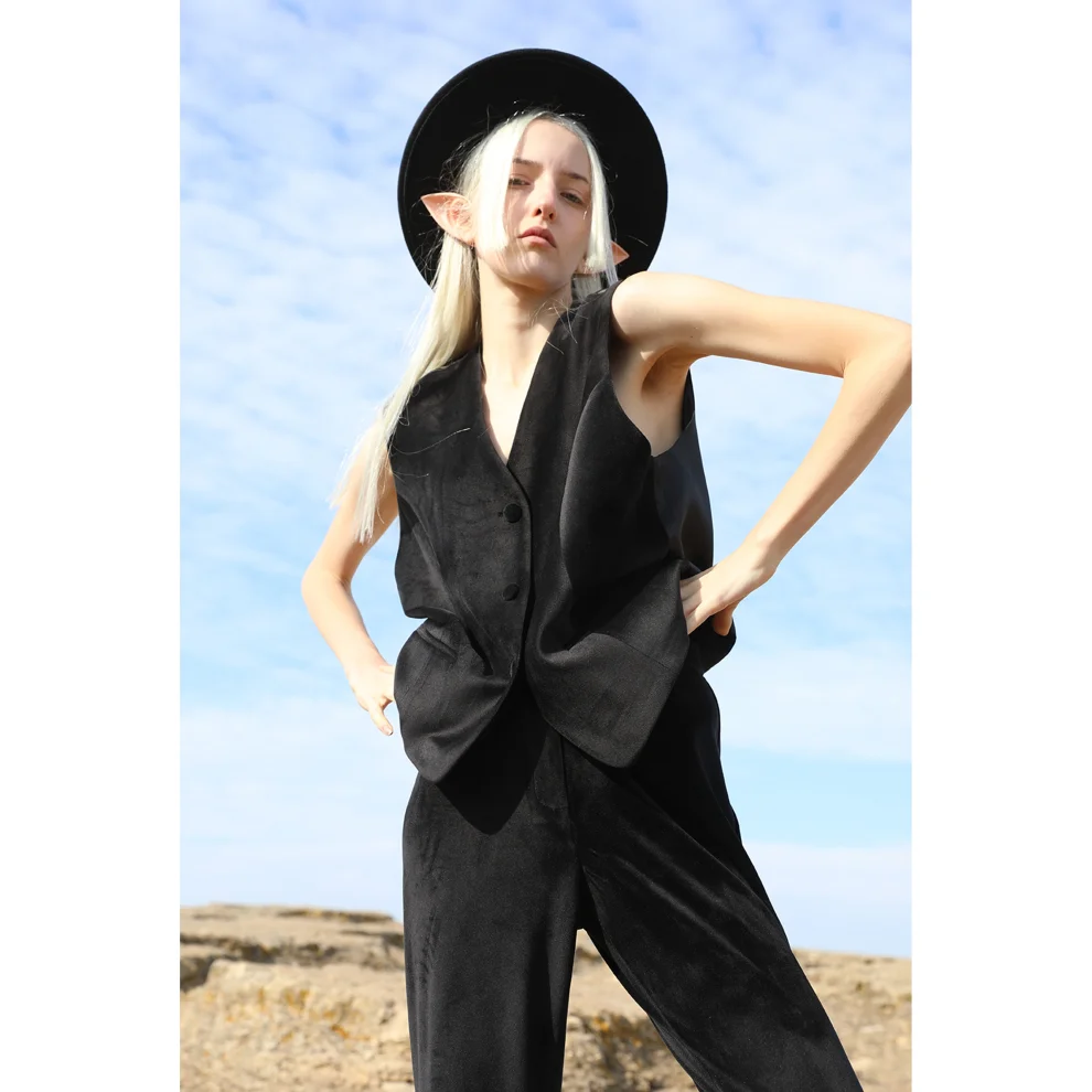 Tiny - Ines Velvet Vest L Black | hipicon