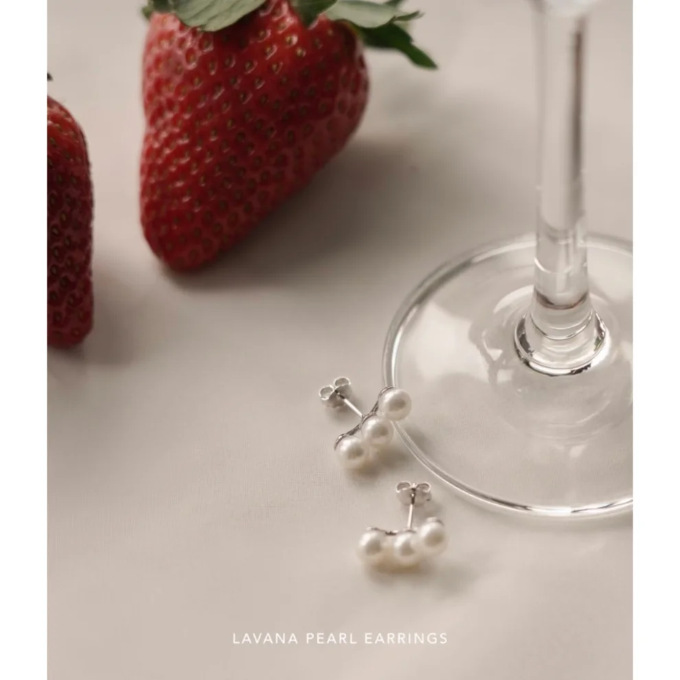 Mlini Jewelery - Lavana Pearl Earrings | hipicon