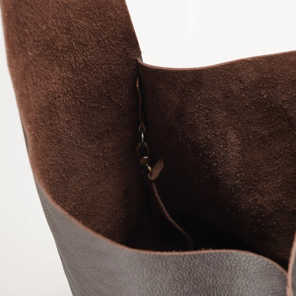 Jane & Luke - Brown Katie Shoulder Bag | hipicon