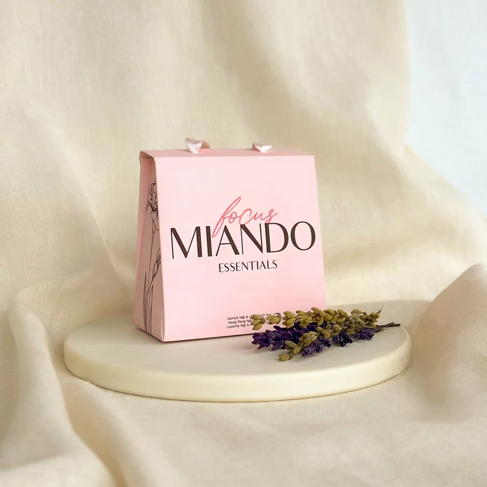 Miando Essentials - Focus Set / Essential Oil And Crystal Roll On Set ...