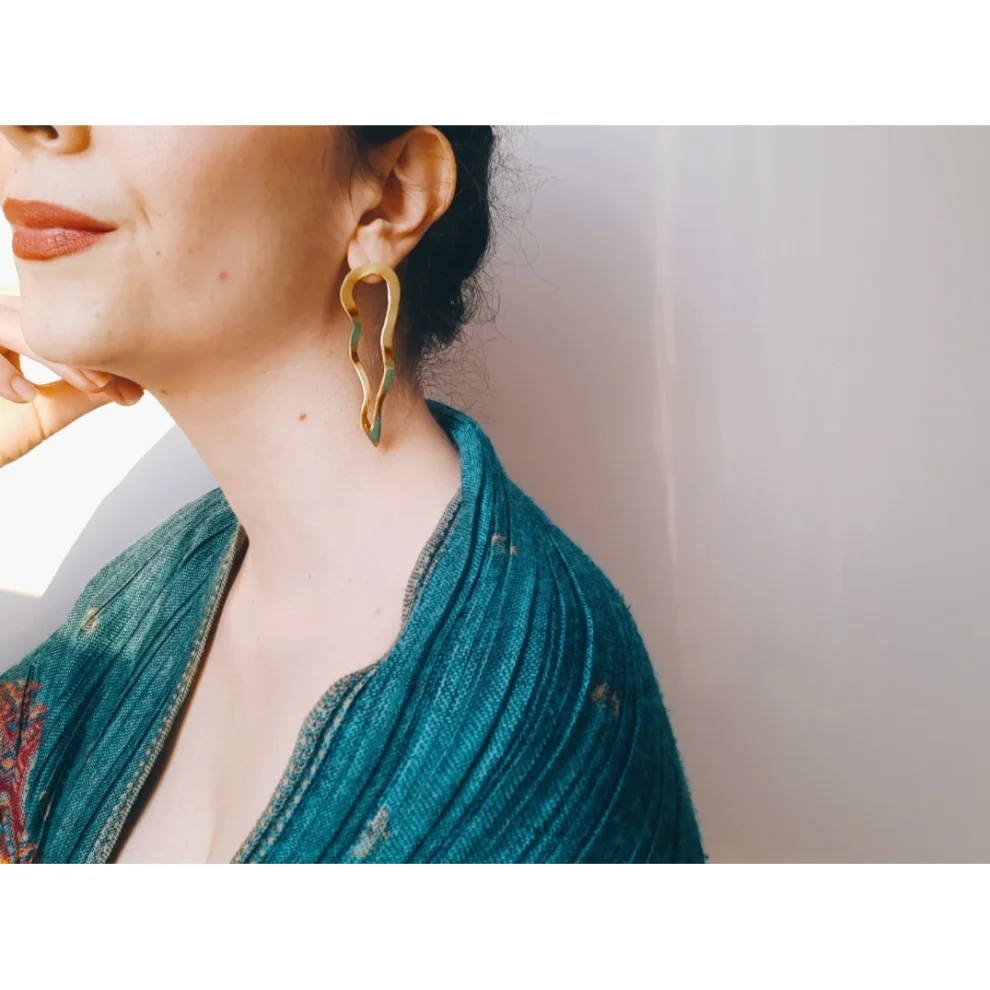 who.is.perfect - Missing Pieces Gold Earring | hipicon