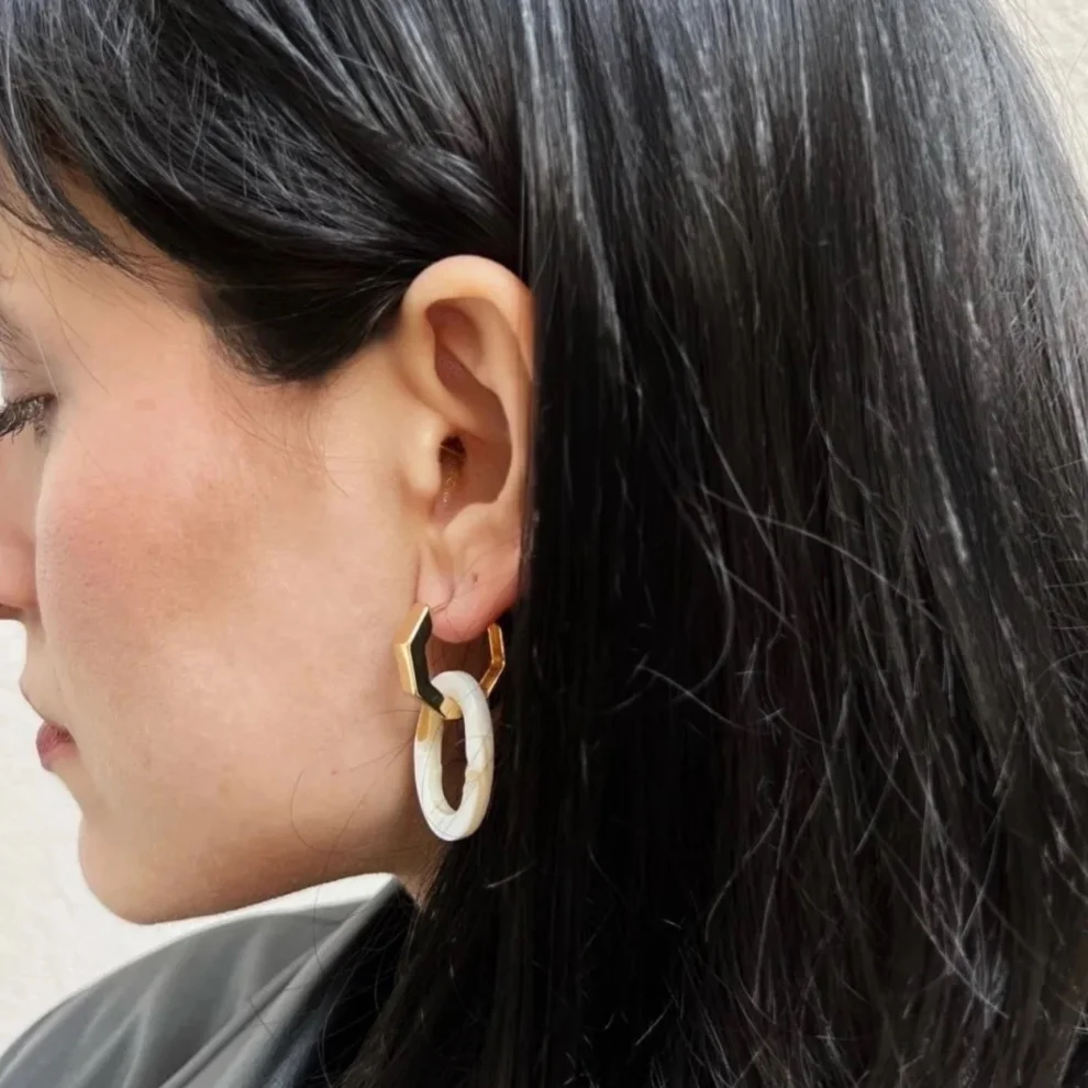 Manus in Mano - Lora Earrings | hipicon