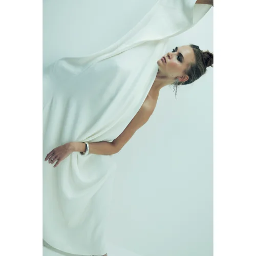 Nazlı Ceren - White Venus One-shoulder Satin Maxi Dress In White Swan ...