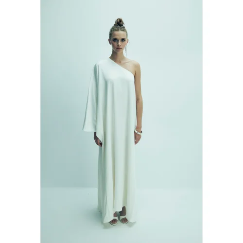 Nazlı Ceren - White Venus One-shoulder Satin Maxi Dress In White Swan ...