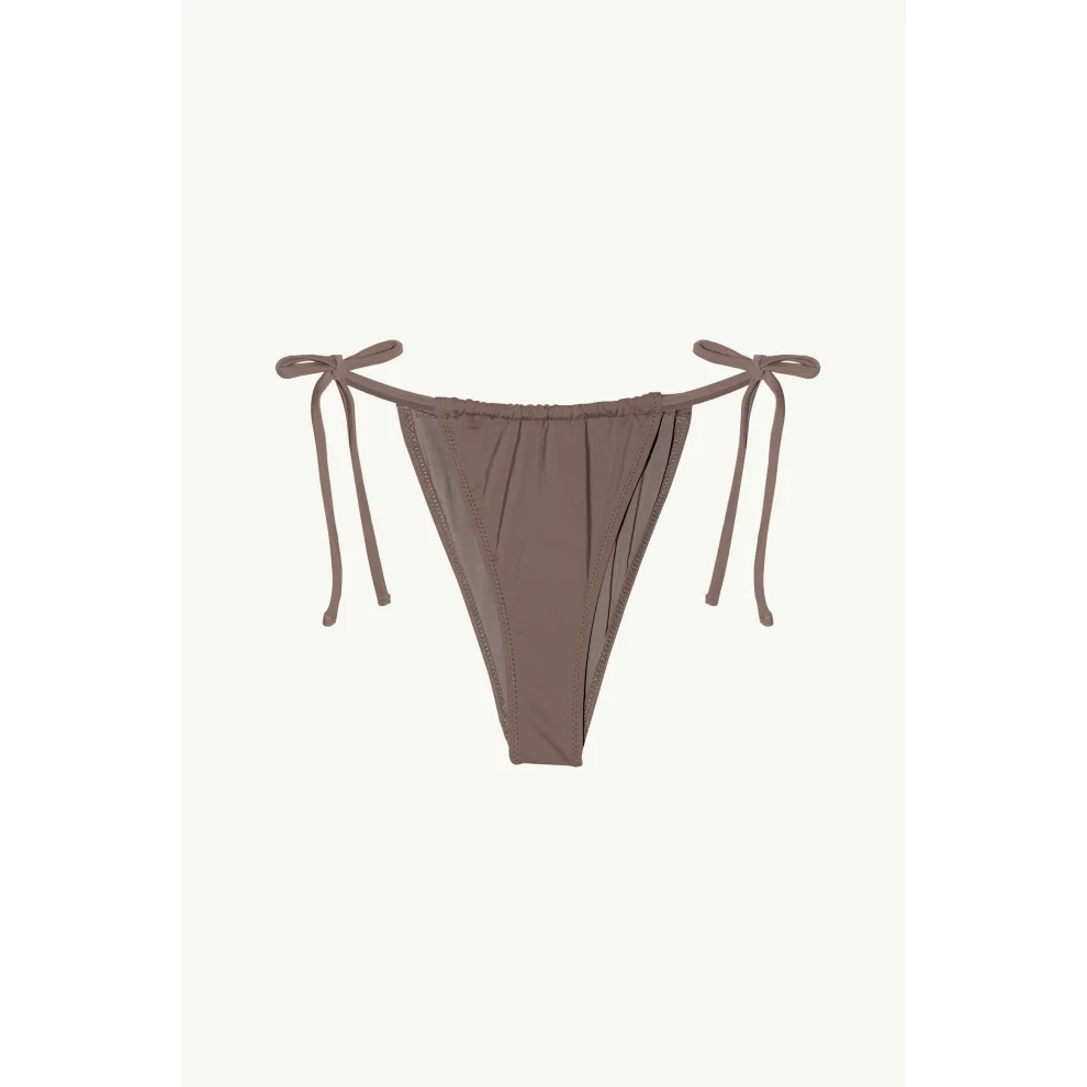 Paume - Beau String Bikini Bottom In Soil XL Soil | hipicon