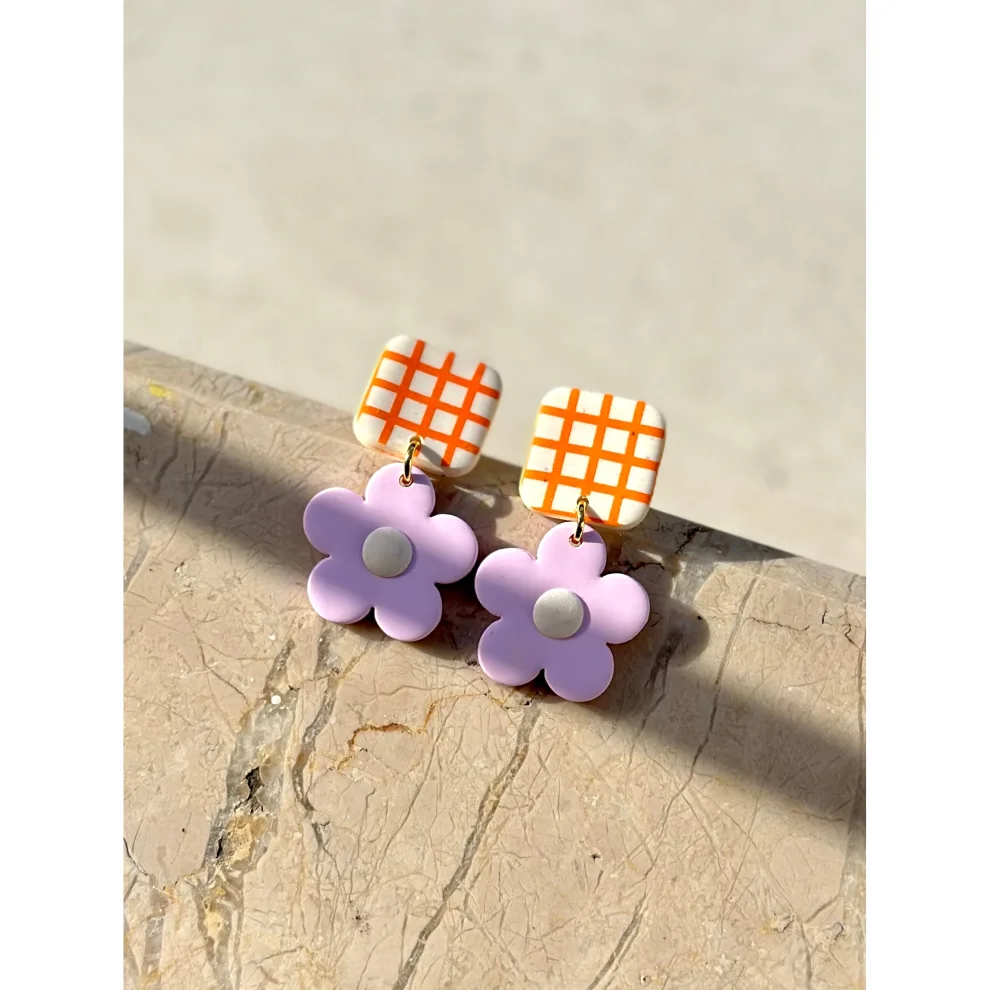 Daisy Lazy Creations - Pastel Colored Daisy Earring With Line Detail ...